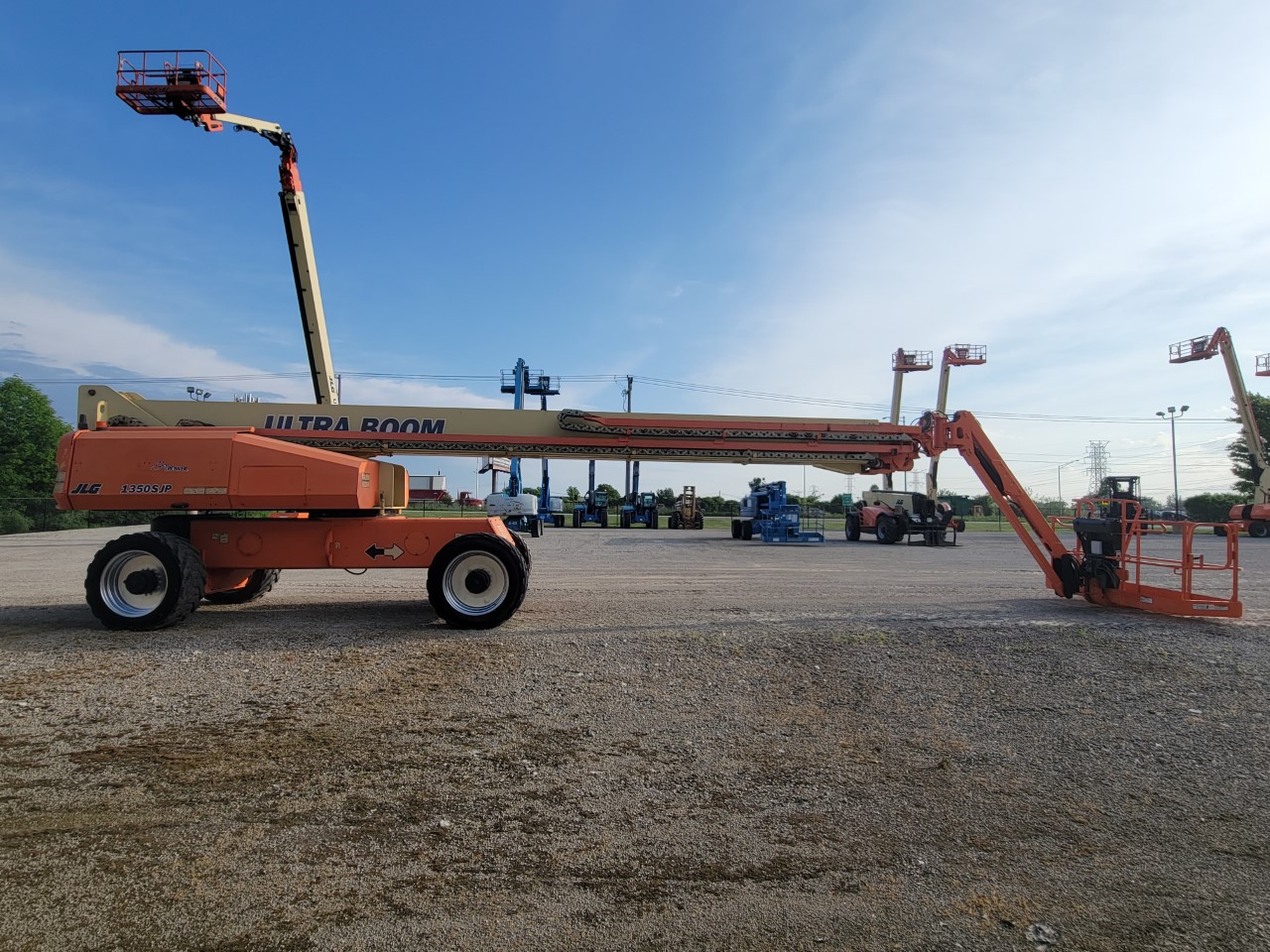 2012 JLG 1350SJP